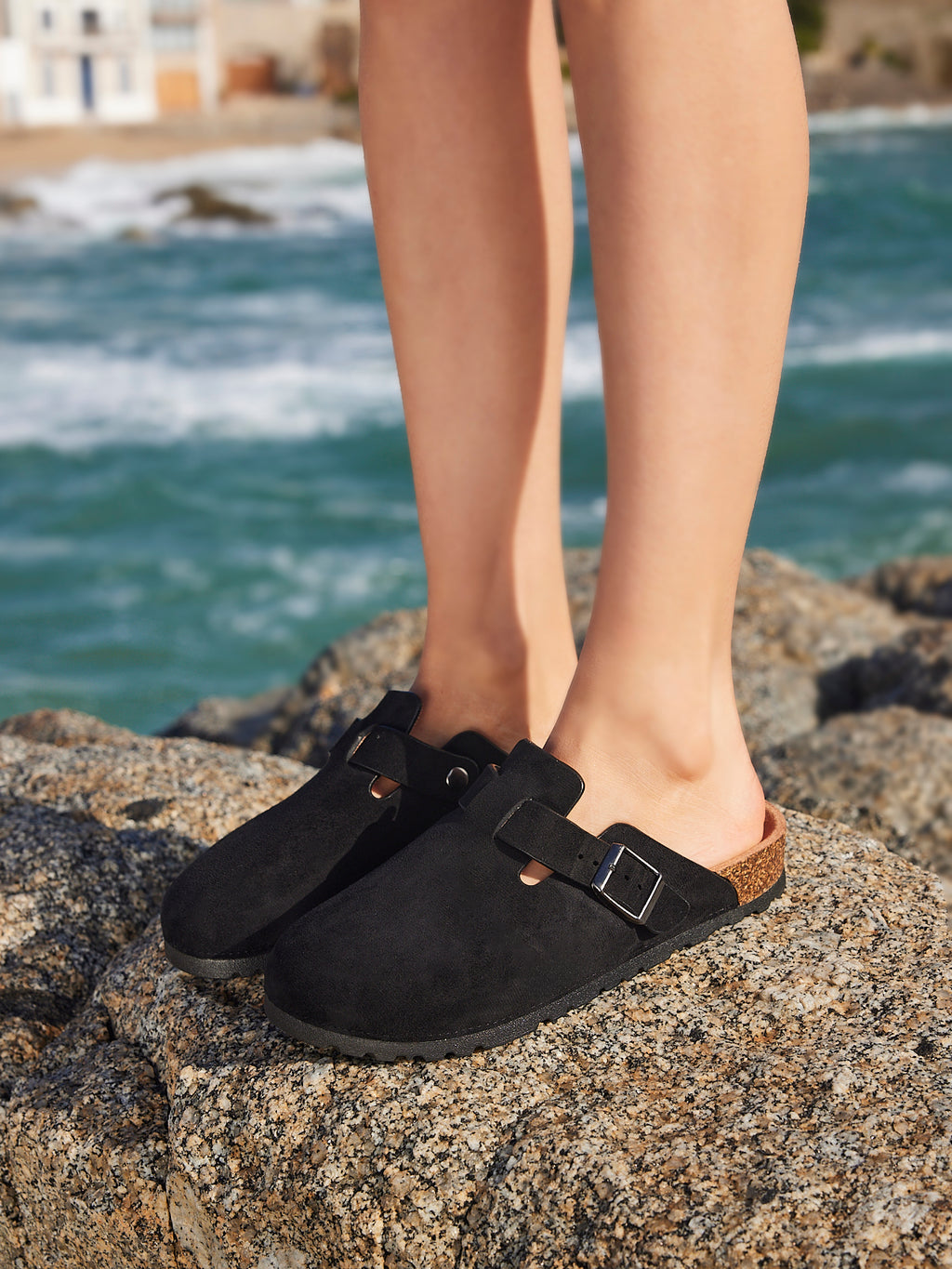 Cyrus Black Soft Footbed Clogs – Linzi