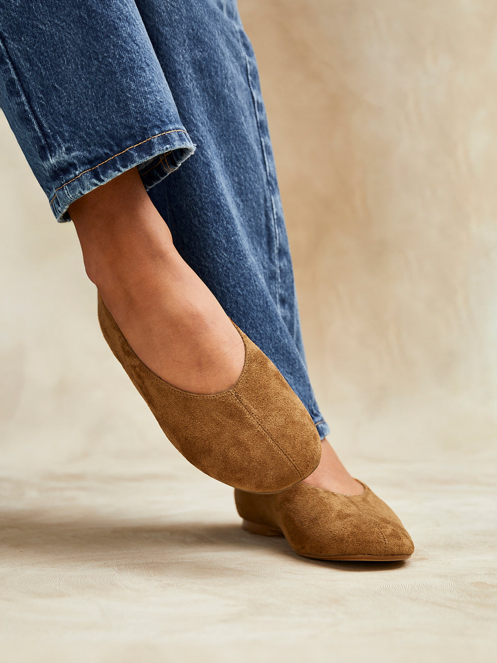 Structure Tan Faux Suede Square Toe Ballet Flats – Linzi