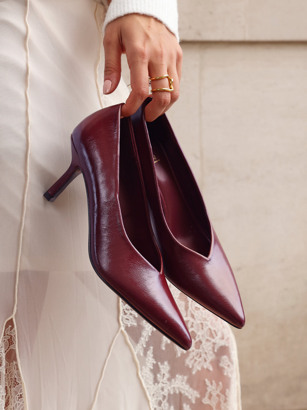 Burgundy Faux Leather V-Cut Vamp Court Heels – Linzi
