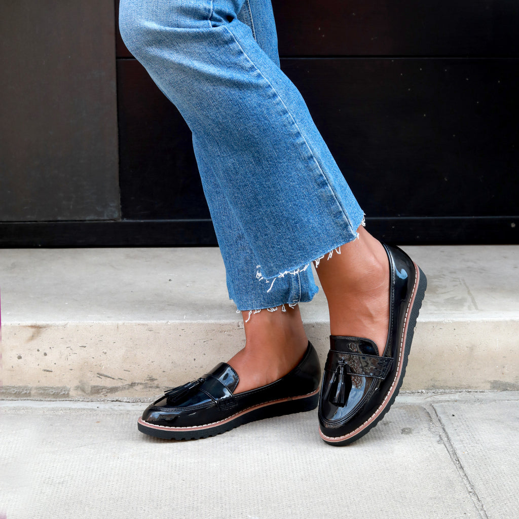 Black Patent Classic Slip On Loafer With Tassel Detail – Linzi